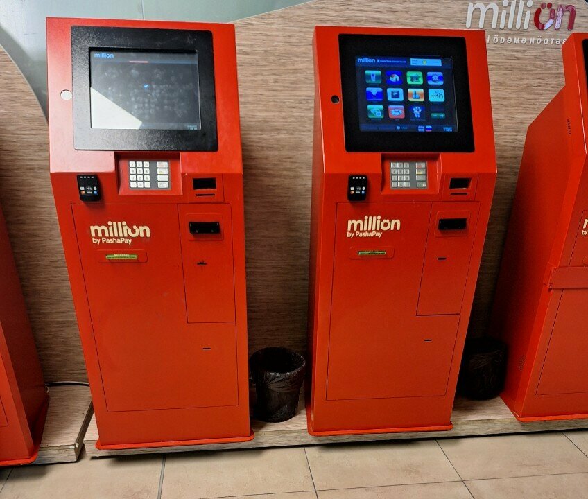 ATM'ler Milliön, Bakü, foto