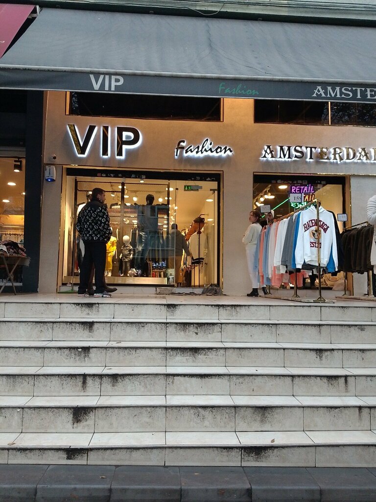 Giyim mağazası VIP Fashion Amsterdam, İstanbul, foto