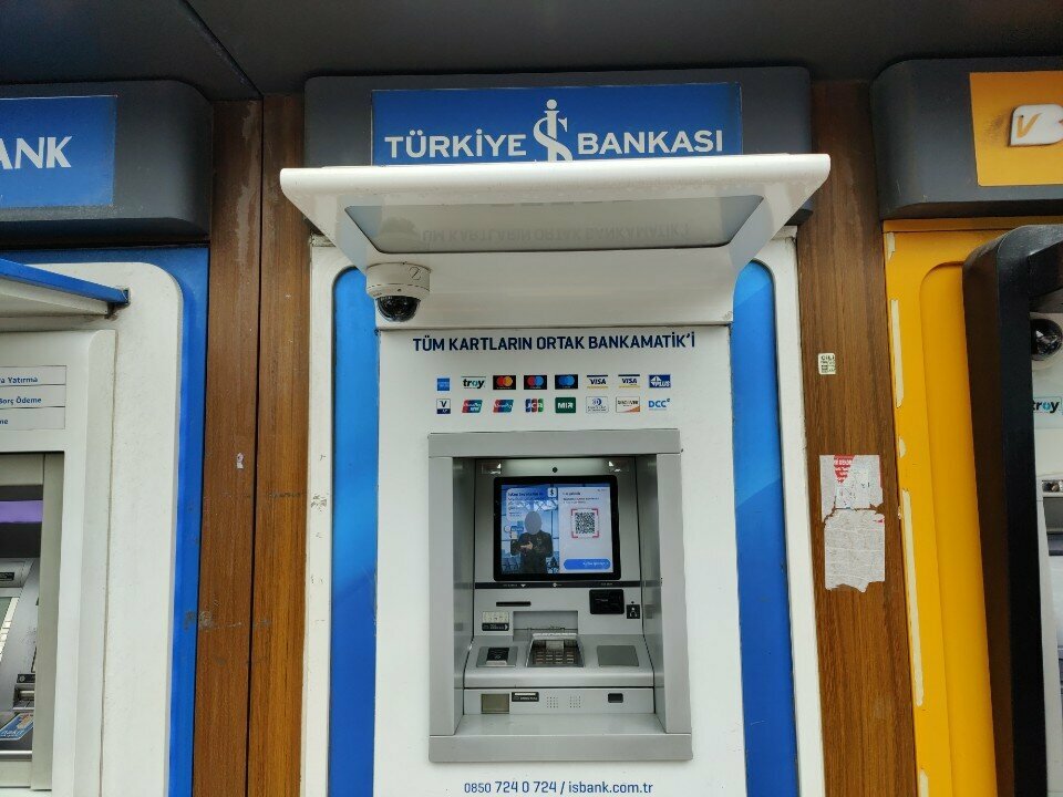ATM'ler Türkiye İş Bankası ATM, İstanbul, foto
