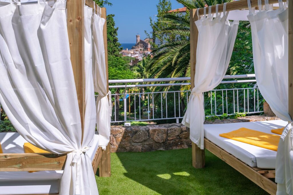 Otel Hotel GHT Neptuno Tossa & VENUS SPA, Tossa de Mar, foto