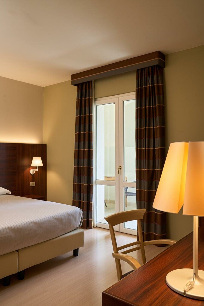 Otel Delfina Palace Hotel, Umbria, foto
