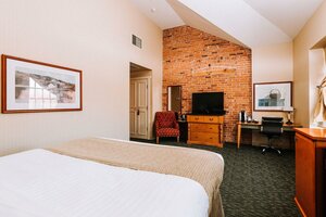 St. Eugene Golf Resort & Casino (British Columbia, City of Cranbrook, Mission Road 7777), otel  Britanya Kolumbiyası'ndan