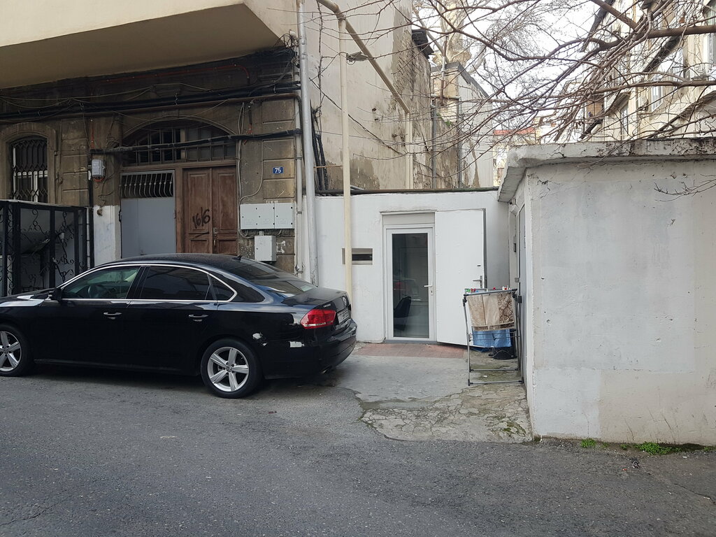 Kuaförler Bərbərxana, Bakü, foto
