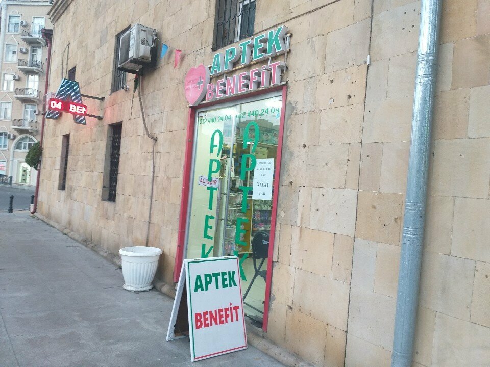 Eczaneler Benefit, Bakü, foto