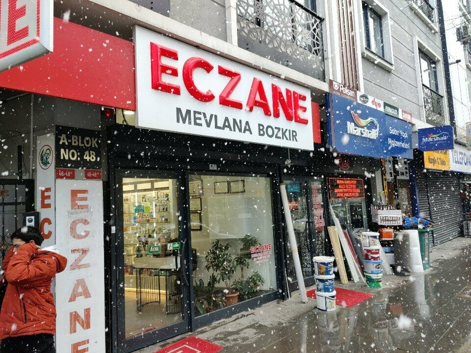 Eczaneler Mevlana Bozkır Eczanesi, İstanbul, foto