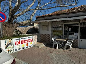 Eşref Amca'nın Yeri Yeni Gün Kahvaltı Salonu (İzmir, Bergama, Talatpaşa Mah., Değirmen Sok., 4), kafe  Bergama'dan