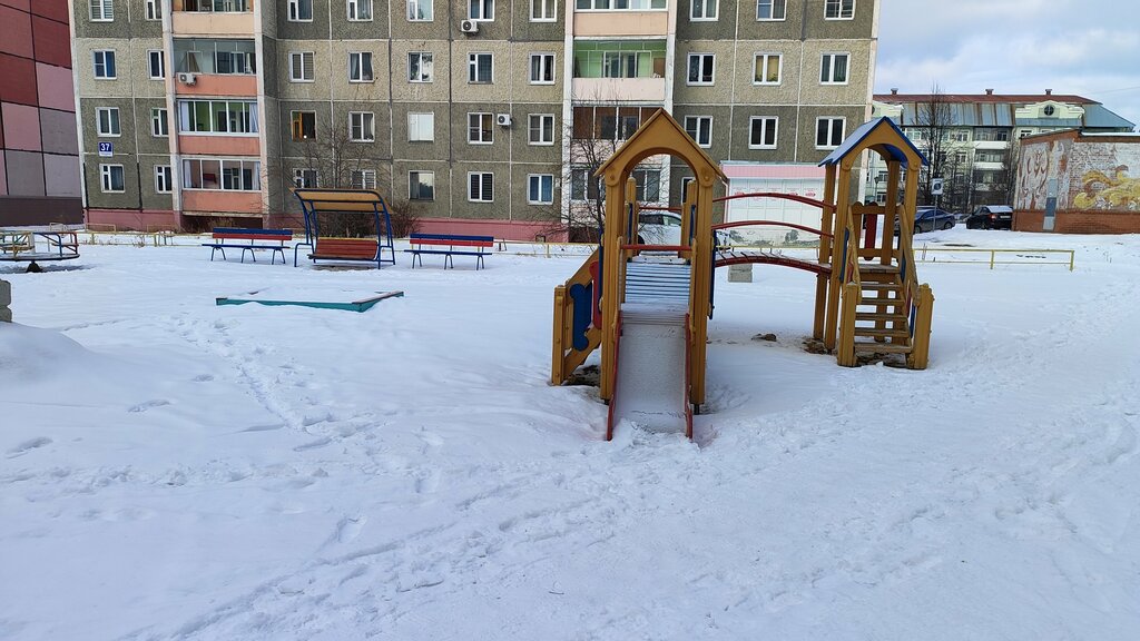 Oyun alanı Playground, Snejinsk, foto
