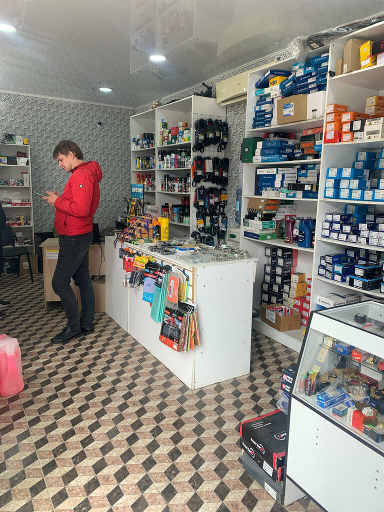 Otomobil yedek parçaları Auto Parts, Soçi, foto