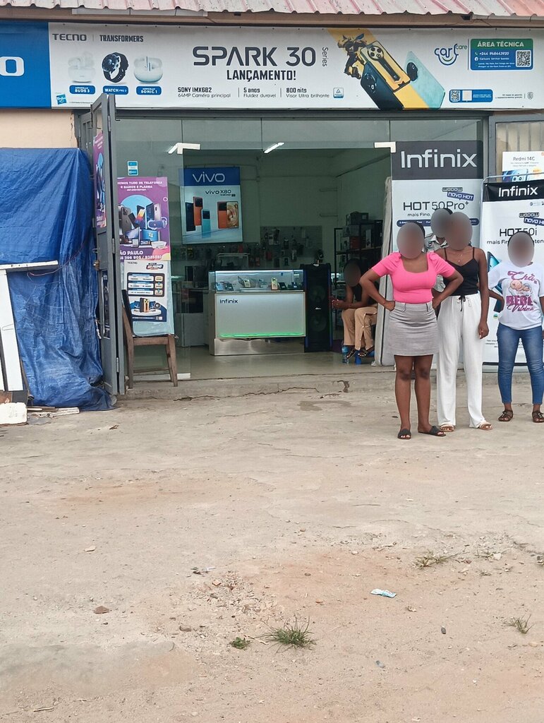 Otomobil servisi Venda de telefones, Loanda, foto