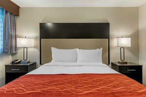 Comfort Inn & Suites Tigard near Washington Square (Oregon, Washington County, Tigard), otel  Tigard'dan