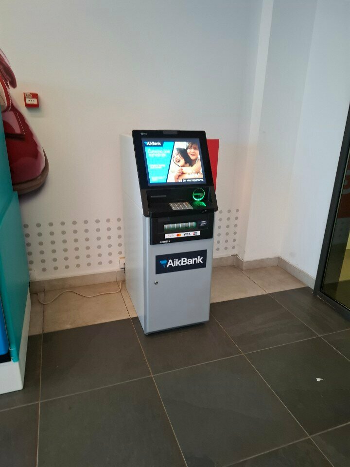 ATM'ler Aik Bank, Novi Sad, foto