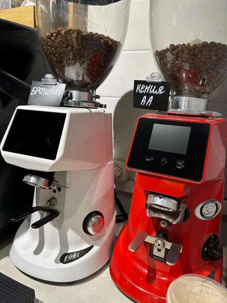 Kahve dükkanları Ted Coffee, Petuşki, foto