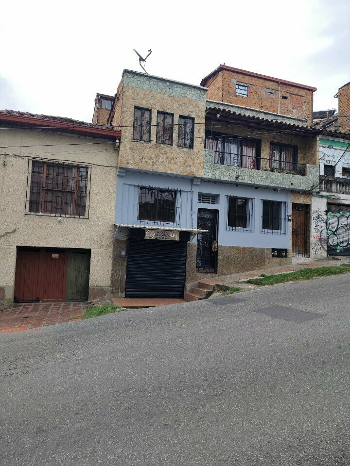 Dış giyim mağazası Modas y accesorios luz, Medellin, foto