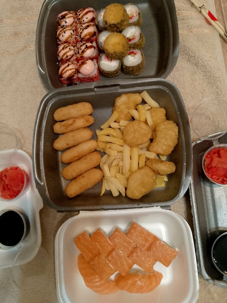 Suşi restoranı Roll, Novouzensk, foto