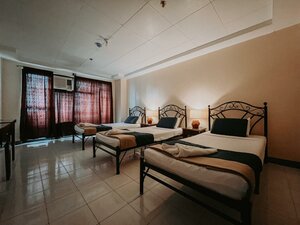 Fuente Hotel de Cebu (Central Visayas, Cebu City, 175 Don Julio Llorente Street), otel  Cebu'dan