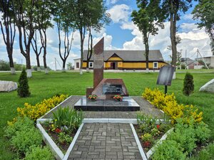 Воинам-землякам (Grodzienskaja Region, Ashmianski District, vioska Grodzi), anıt, heykel  Grodnenskaya oblastından