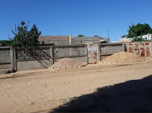 Casa de Fauzer (Maputo, KaMubukwana, Magoanine C, Rua 5885), otel  Maputo'dan