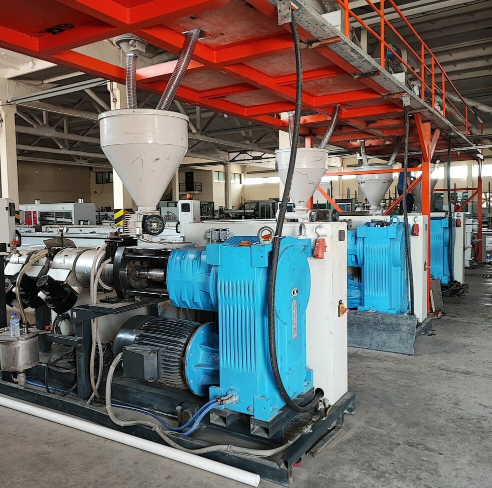 Otomobil parçaları imalatı Revo Plast, İstanbul, foto