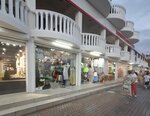 Женская одежда (Primorskaya Street No:15, Tsentralniy Microdistrict), giyim mağazası  Soçi'den