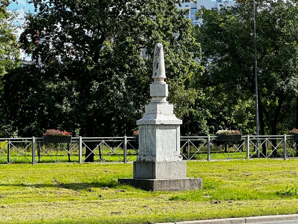 Dekorasyon ve süsleme, onur panosu Верстовой столб Царскосельской дороги 11/13, Saint‑Petersburg, foto
