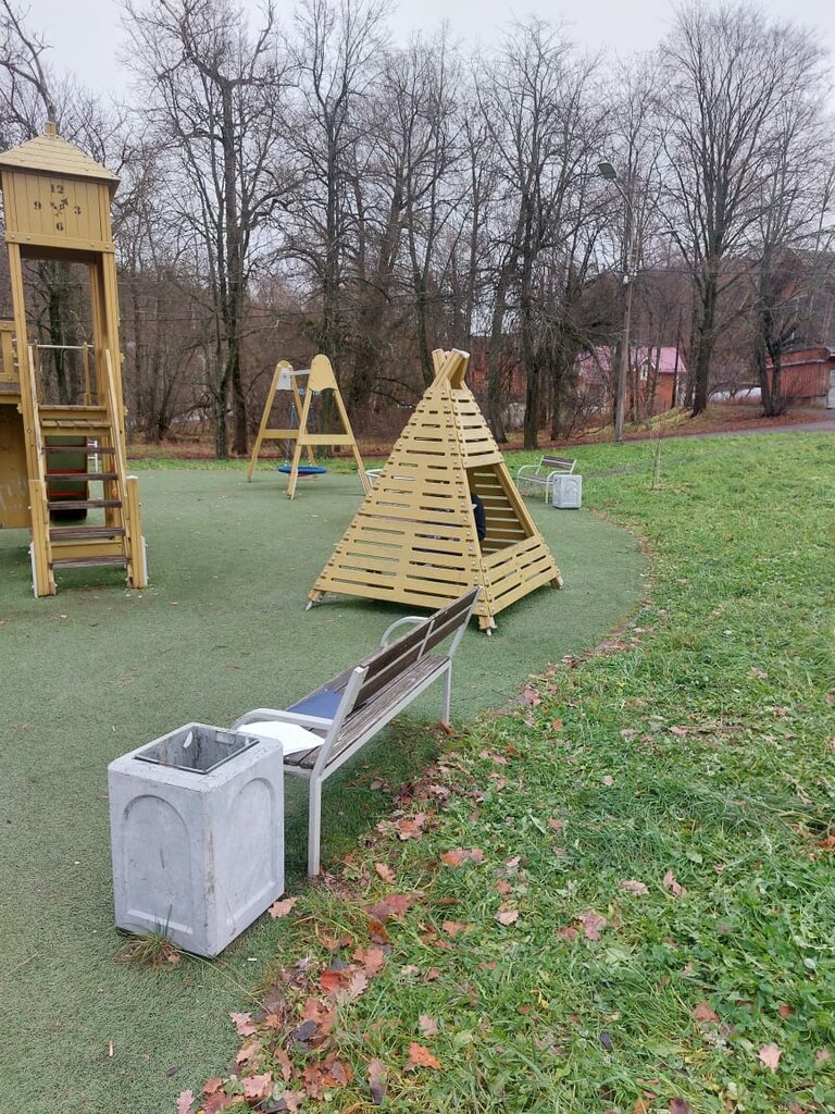 Oyun alanı Playground, Krasnoye Selo, foto