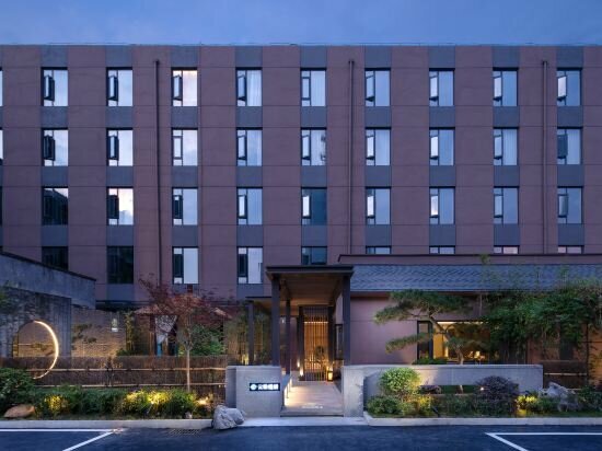 Fuyang Yunbo Manju Hotel (Normal College Store of West High Speed ...