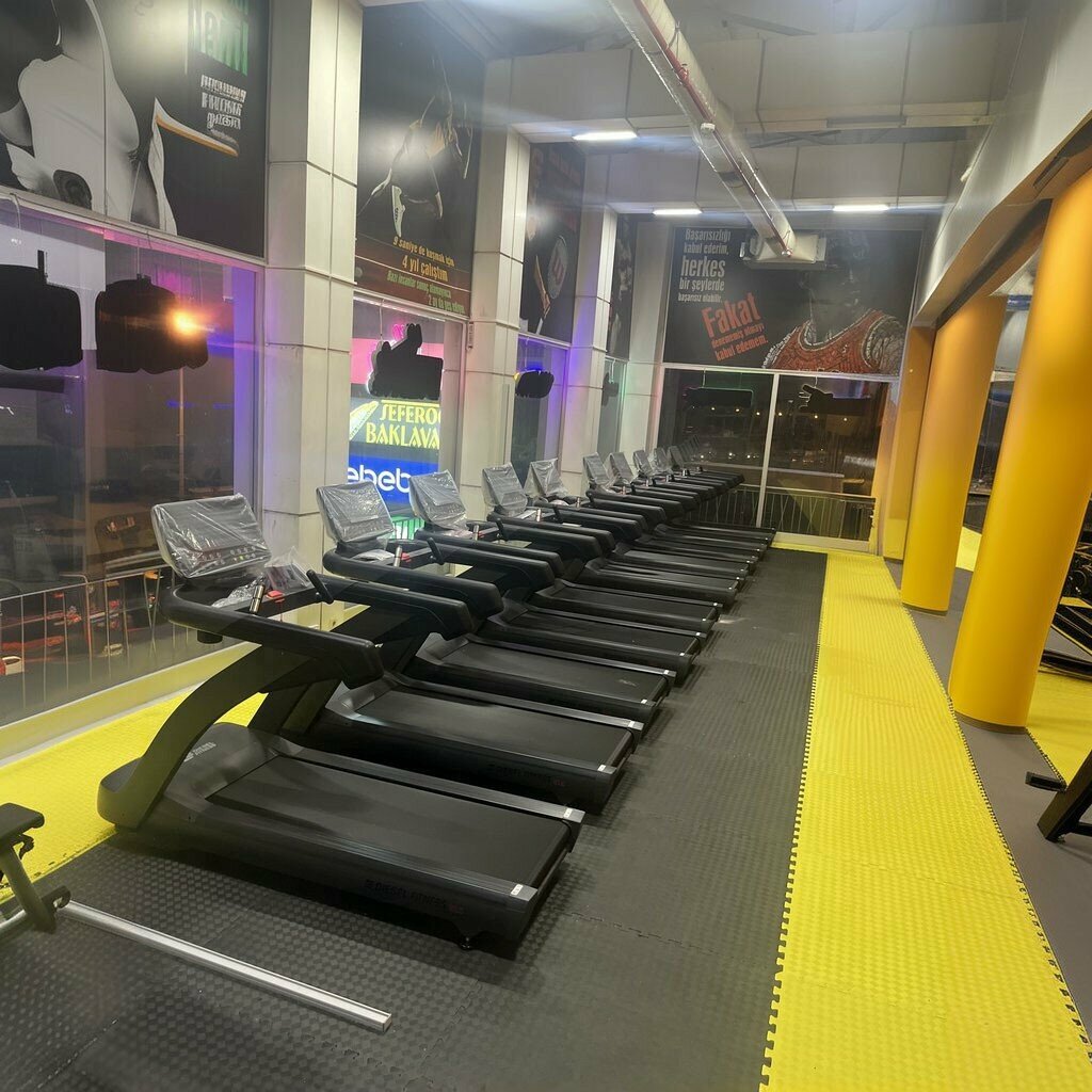 Spor ve jimnastik salonları Cross Fit-Zone Sport Center, Turgutlu, foto