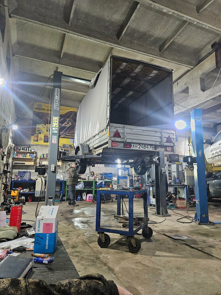 Otomobil servisi Станция технического обслуживания, Vologodskaya oblastı, foto