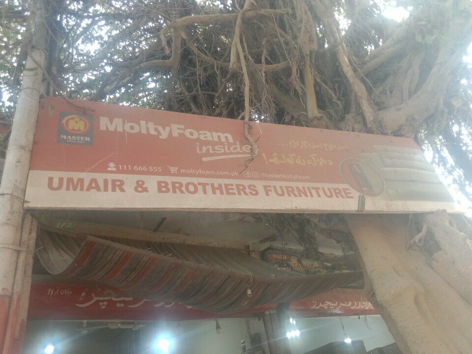 Cam yapı aksesuarları Umair and brother, Karaçi, foto