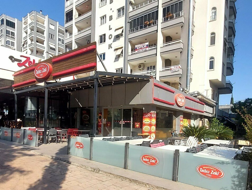 Kafe Tatlıcı Zeki Kenan Evren Şubesi, Adana, foto