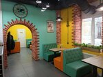 На Востоке (Molodyozhnaya ulitsa No:11), fast food  Volhov'dan