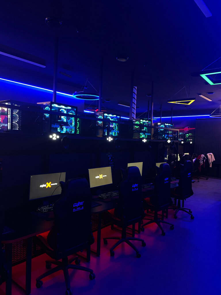 Bilgisayar kulübü CyberX Community, Saratov, foto