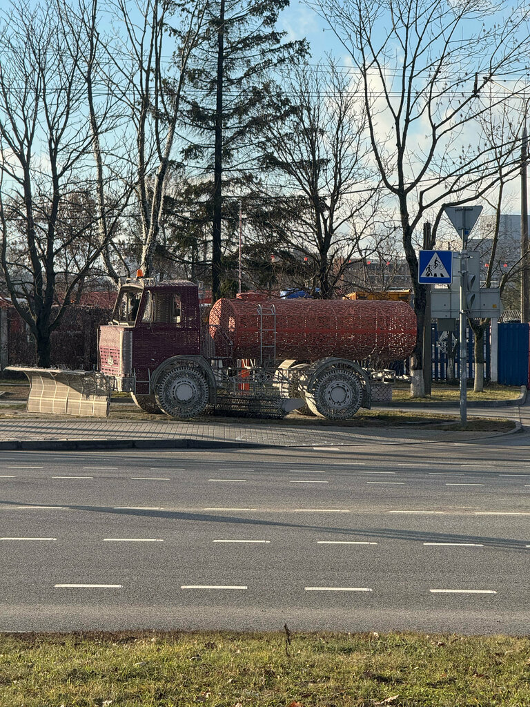Teknoloji anıtı Снегоуборочная машина, Minsk, foto