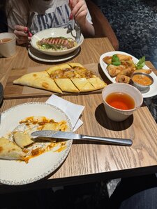 Neskushnaya vostochka (Sovetskaya Street No:132с1), restoran  Magnitogorsk'tan