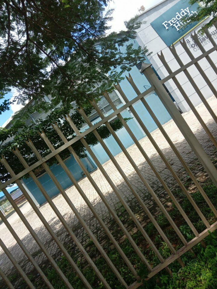 Büyük mağazalar Freddy Hirsch warehouse, Lusaka, foto