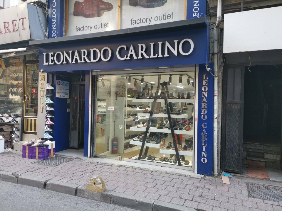 Ayakkabı mağazaları Leonardo Carlino, İstanbul, foto