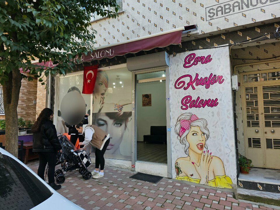 Kuaförler Esra Sarı, İstanbul, foto