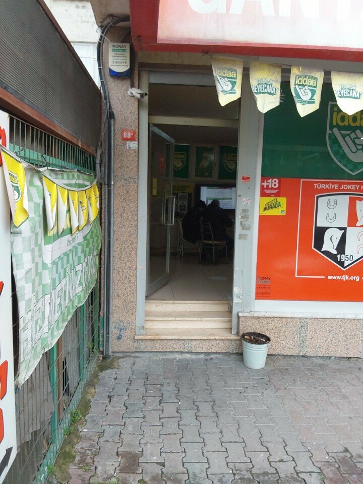 Şans oyunları 713 Nolu Ganyan Bayi, İstanbul, foto