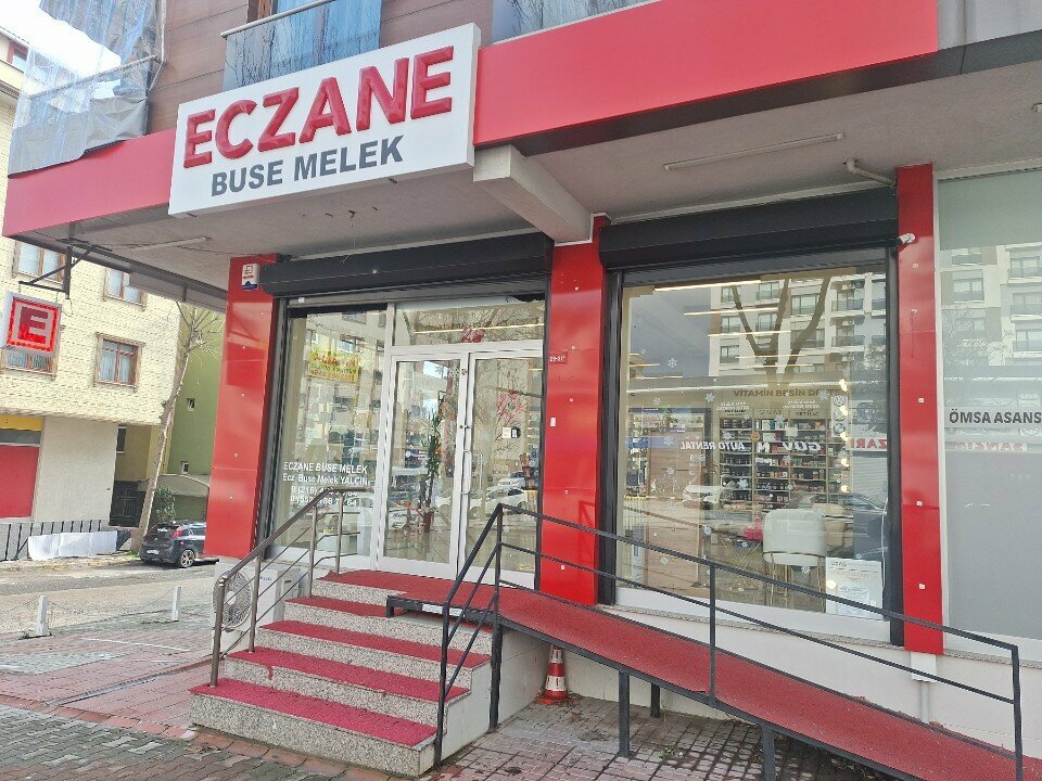 Eczaneler Buse Melek Eczanesi, İstanbul, foto