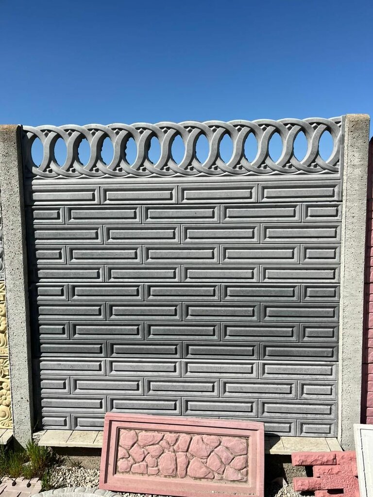 Çitler, parmaklıklar Ваш Забор, Kırım Cumhuriyeti, foto