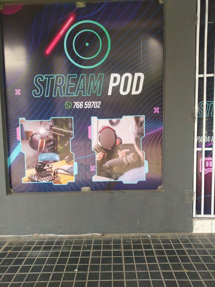 Telsiz cihazlar Stream pod, Santa‑Krus, foto