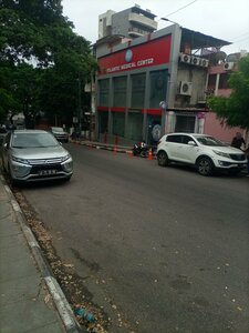 Atlântico mês center (Luanda, Rua António Saldanha), tıp merkezleri ve klinikler  Loanda'dan