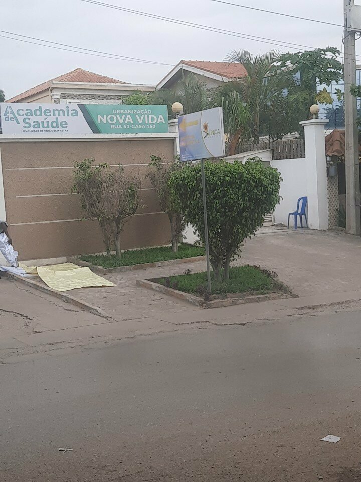 Eğitim merkezleri Academia de Saúde Nova vida, Loanda, foto
