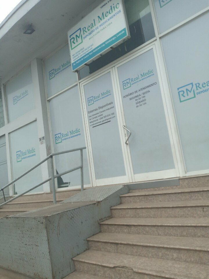 Emlak ofisi C.Y.M., Loanda, foto