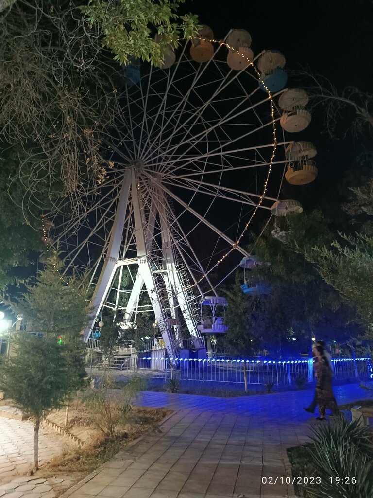 Lunapark Amusement Park, Termez, foto