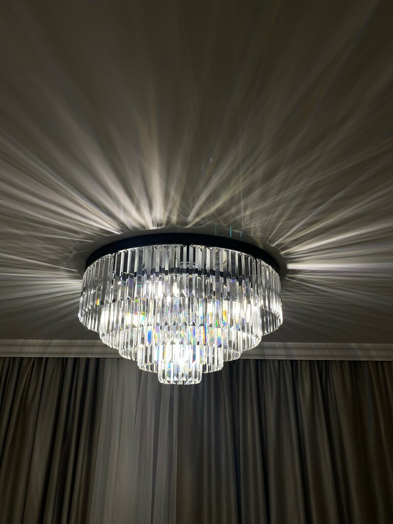 Lamba ve avize mağazaları Svetim-Design, Saint‑Petersburg, foto