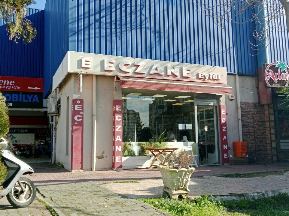 Eczaneler Eylül Eczanesi, İzmir, foto