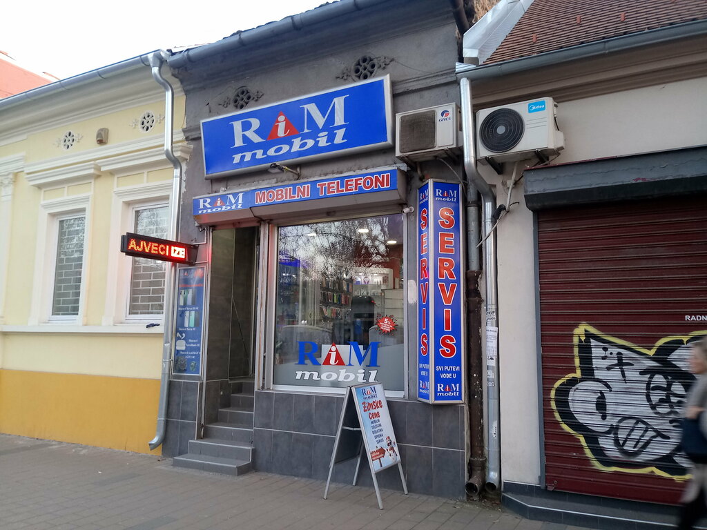 Cep telefonu ve aksesuarları satış mağazaları Rim Mobil, Novi Sad, foto
