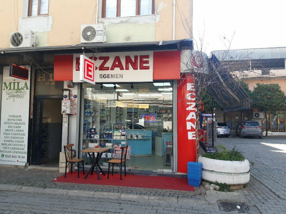 Eczaneler Özlem Eczanesi, İzmir, foto