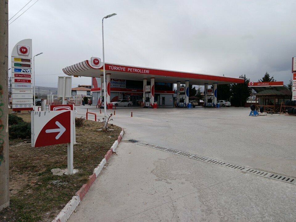 Benzin istasyonu Türkiye Petrolleri, Konya, foto